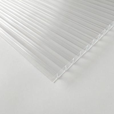 Cina Tetto per PC a effetto serra con rivestimento UV a doppia parete in lamiera cava in policarbonato da 5800 mm in vendita
