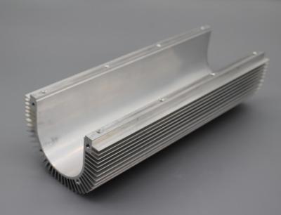 Cina Saldatura e stampaggio da estrussione a scaricatore di calore di alluminio anodizzato rotondo in vendita