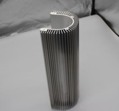 Cina Saldatura e stampaggio da estrussione a scaricatore di calore di alluminio anodizzato rotondo in vendita