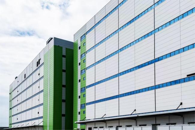 Steel structure workshop exterior view