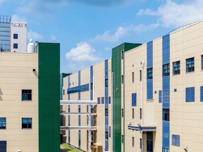 China Easy Assemble Recyclable Peb Pre Engineered Building Modern For Industrial Warehouses for sale