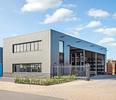 China Consistencia de color uniforme en toda la estructura de acero fabricada Fabricación resistente a la intemperie en venta