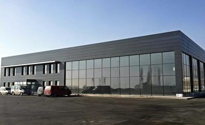 Cina Uniform Color Consistency Steel Frame Building Hot Dipped Galvanized Steel in vendita