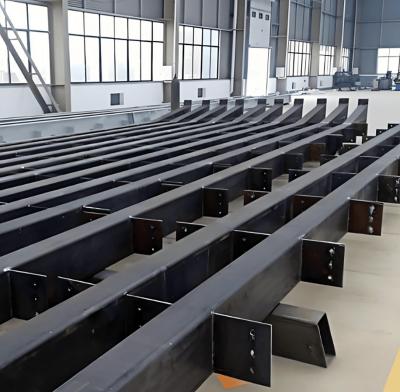 Cina Uniform Color Consistency Steel Frame Building Hot Dipped Galvanized Steel in vendita