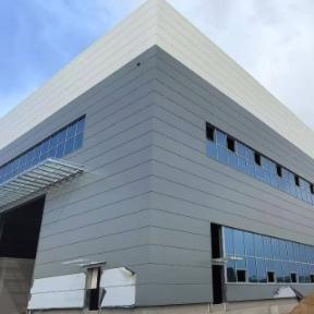 China Wear Resistant Steel Structure Metal Workshop Buildings Corrosion Inhibiting Color Tones for sale