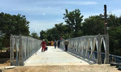Cina Alto materiale d'acciaio prefabbricato d'acciaio temporaneo affidabile del pedone Q345B in vendita