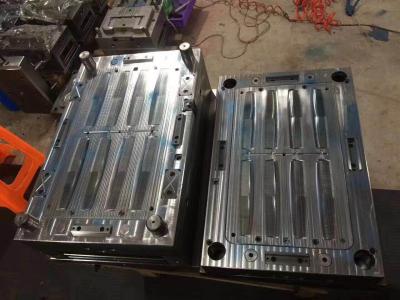 China PP Material Soft Hard Plastic Injection Molding Machine CE ISO Approved for sale