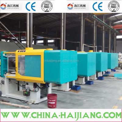 China Clamp Force 680 KN Energy Saving Injection Molding Machine Providing Emergency Stop Safety Features to Protect Operators for sale