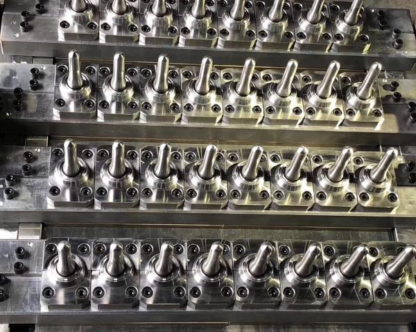 PET Bottle Blow Molding Machine , Plastic Bottle Making Machine 18.5kw Power
