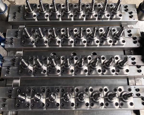 PET Bottle Blow Molding Machine , Plastic Bottle Making Machine 18.5kw Power
