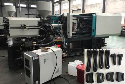 China Maxdaylight 600 to 1000 Mm Two Color Injection Molding Machine offering Heat Power 20kw and Screwdiameter 25 to 80 Mm designed for Plastic Part Molding for sale