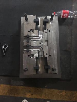 China PVC-Fittings-hydraulische Spritzgussmaschine-schraubenartige Spannkraft 2000KN zu verkaufen