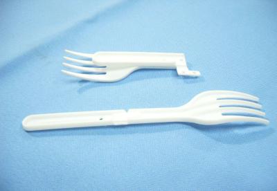 Китай Пластиковая складывая машина 1800КН инжекционного метода литья вилки энергосберегающая зажимая силу продается