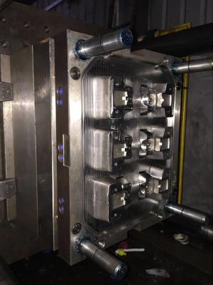 China Molde plástico del Soapbox que hace que el moldeo a presión ahorro de energía trabaja a máquina el tipo termoplástico en venta