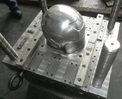 China Horizontal Injection Molding Machine For Making Motorcycle Helmet for sale