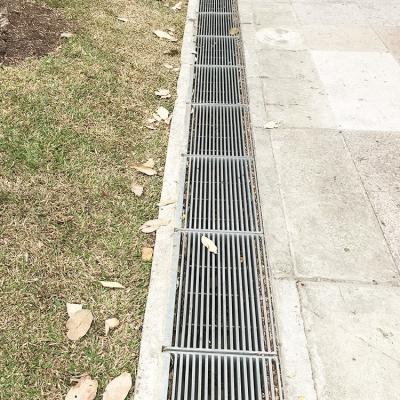 Cina Strada brevettata, fossa di plastica, pioggia, fognatura commerciale, scarico acciaio, grati di scarico tempestale, piastra di copertura in vendita