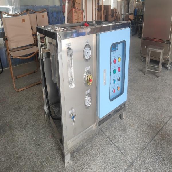 Quality Low Power 99.5% Small Desalination Machine Producing 1T/h Water for sale