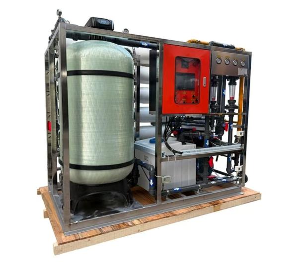 Quality Stainless Steel PLC Seawater Desalination Equipment 75 Tons/Day for sale