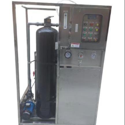 Quality Stainless Steel Seawater Desalination Machine Daily Water Production 7 Tons for sale