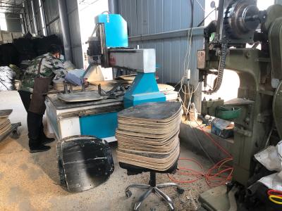 China Metal Cockpit Workstation Recliner Gaming Computer Chair met ontwerp met nul zwaartekracht Te koop
