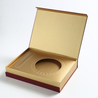 China Caixa de presente luxuosa de revestimento UV do chocolate que empacota multifuncional empilhável à venda