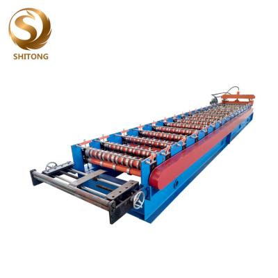 China la placa de tejado automática modelo del trapezoide de la hoja del hierro 686 lamina la formación de la máquina en venta