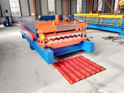 Китай 900 color coated steel roofing tile making machine roll forming machine продается
