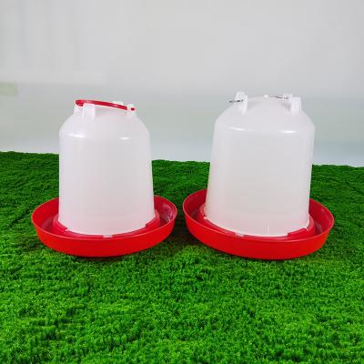 China Anti Drip Red Poultry Drinker / Drinking Troughs Easy Installation Cylindrical Waterer 10L for sale
