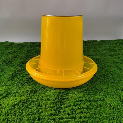 China Circular Cardboard Box Poultry Feed Storage Bucket Heavy Duty For Smooth Feeding for sale