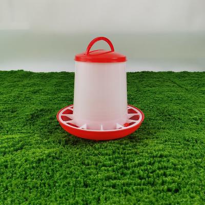 China Durable Waterproof Poultry Feeder In Red And White Easy To Clean 3.5L Capacity for sale
