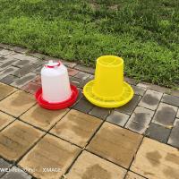 China Versatile Multi Size Little Giant Chicken Waterer Cap Durable Plastic Backyard for sale