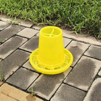 China Fornecedor de água constante Bebedor de aves de capoeira com forma de cone de longa durabilidade à venda