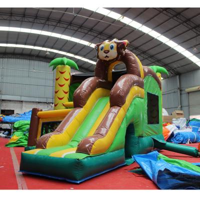 Cina 5-7 anni Gamma d'età Combo di castello gonfiabile con divertimento all'aperto a colori personalizzati in vendita