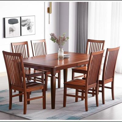 Cina Tavola e sedia in legno massello per la sala da pranzo, combinazione perfetta di bellezza e durata. in vendita