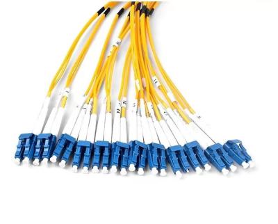 중국 G652D 24 핵심 음포 Lc 브레이크아웃 케이블 단일모드 판매용