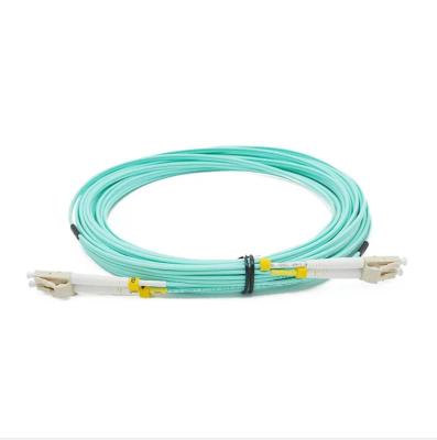 Cina Connettore misto Om4 di Lc Lc del cavo di toppa di fibra ottica del rivestimento 1m di Lszh in vendita