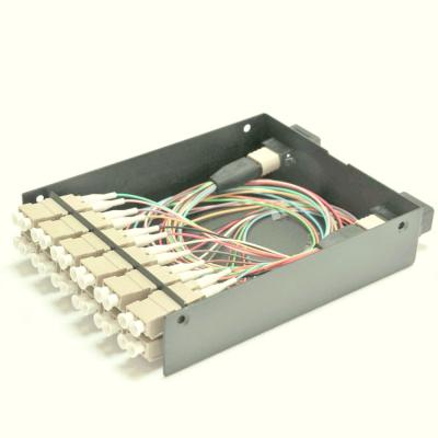 China MPO-paneel mpo-LC 0.9mm de de Beige schakelaar en adapter van 24 havenmm. voor Datacentrum for sale
