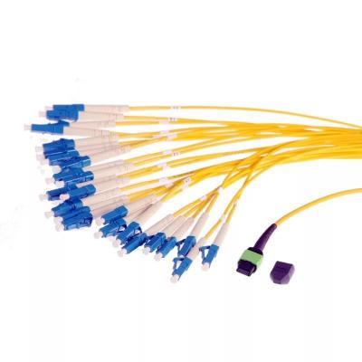 중국 G652D 싱글모드 24 코어 Mpo Lc 브레이크오웃 케이블 판매용