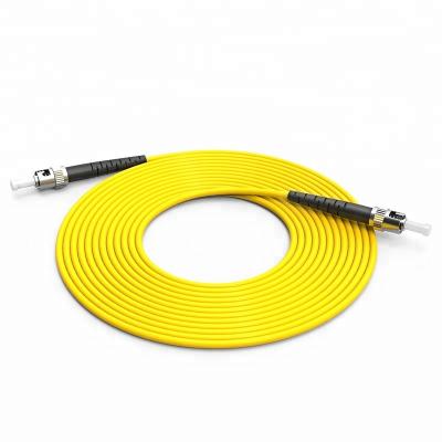 中国 G652D 0.3mm シングルモード・シンプレックス ST ST 光ファイバー・パッチコード 販売のため