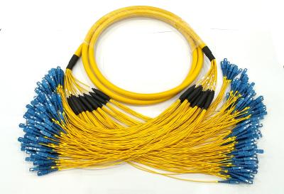 中国 SC UPC G652D 12 ブランチ 144 コア・ファイバー・オプティック・パッチコード 販売のため