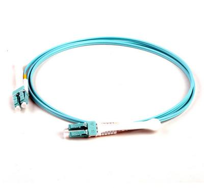 中国 LCユニブートコネクタ付きマルチモード光ファイバーパッチコード 販売のため