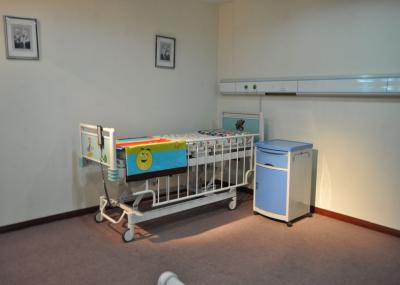Cina Letti di ospedale pediatrici del multi ospedale elettrico di funzione con quattro motori in vendita