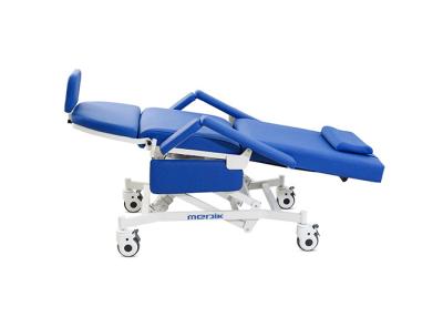 Cina Sedia elettrica regolabile posteriore di dialisi con il poggiapiedi sulle macchine per colata continua per Hopistal/clinica in vendita