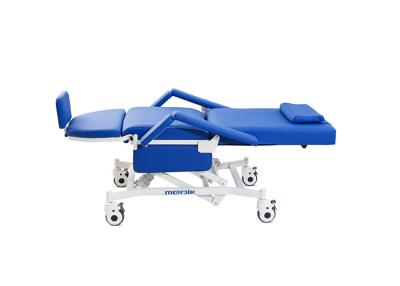 Cina Sedia elettrica regolabile posteriore di dialisi con il poggiapiedi sulle macchine per colata continua per Hopistal/clinica in vendita