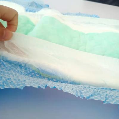 Cina pannolino per adulti ultra spessa biodegradabile con 800 ml-2700 ml di assorbimento e stampa colorata in vendita