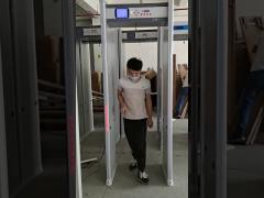 Hooggevoeligheid van het metaaldetectieapparaat voor 18 gebieden op het LCD-scherm