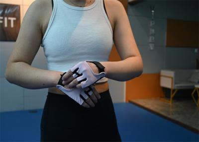 Cina Guanti anti-slip con supporto al polso, dimensioni XL-XXL, ideali per il sollevamento pesi e il fitness in vendita