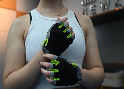 Cina Guanti da ginnastica in poliestere di neoprene per donne Neri Guanti da bicicletta in vendita