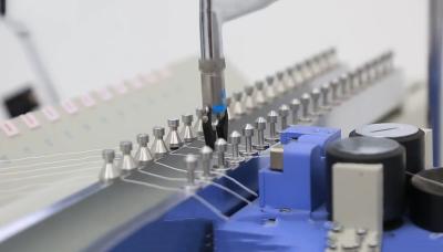 Cina Poliestere/bamboo/ lana cationico Ne 25/1 Siro Filati compatti per tessitura e maglieria Bianco grezzo in vendita