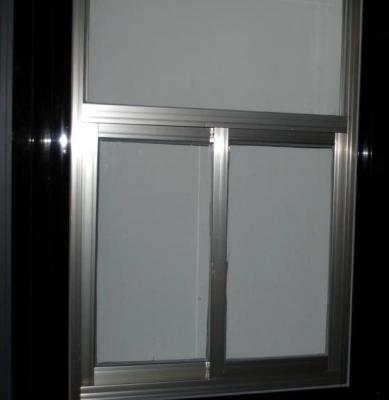 Cina 100 Aluminum Out Swing Window con schermo pieghevole e profilo di alluminio termico in vendita
